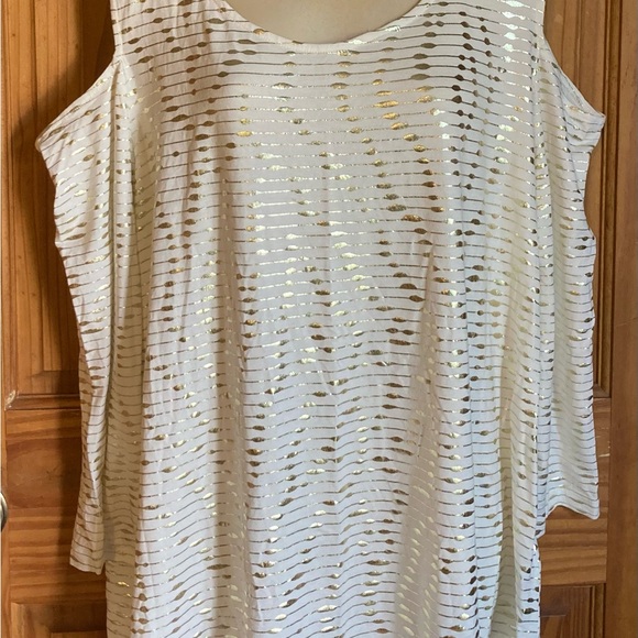 JM Collection | Tops | Jm Collection Elegant White And Gold Top | Poshmark